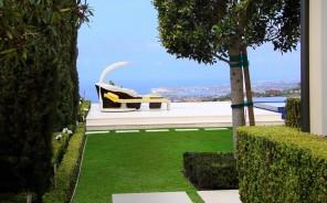 What is a Ha-Ha Wall and how to use it as a Garden Fence | Founterior