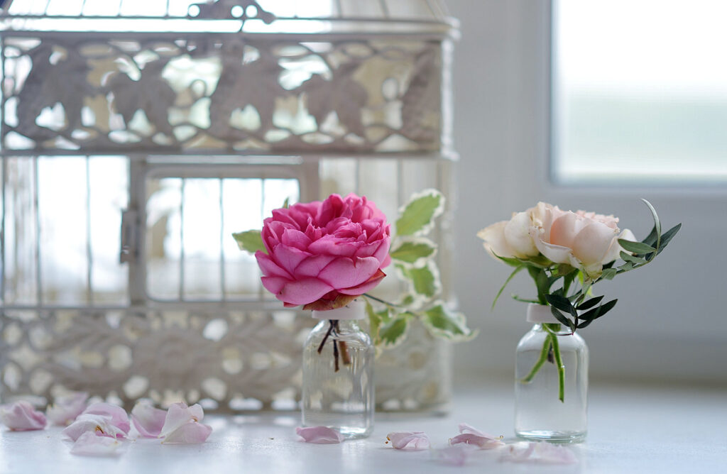 50 Creative Decorating Ideas for Saint Valentine's Day | Founterior